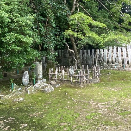 向井去来の墓の写真向井 去来の墓 嵯峨野 サント船長の写真 歴史的人物 トリップノート