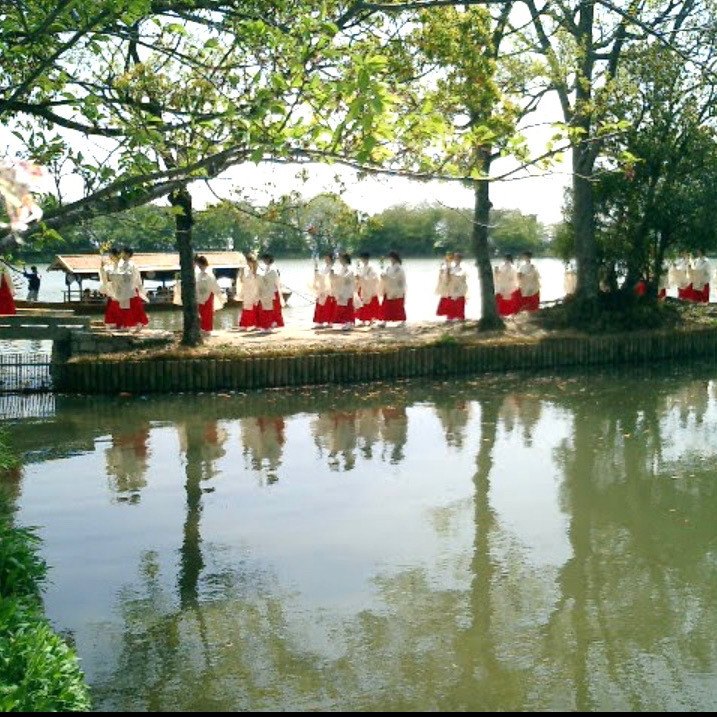 大沢池の写真大覚寺 大沢池大沢池は全体が時代劇の撮影の聖地で必ずと言っ トリップノート