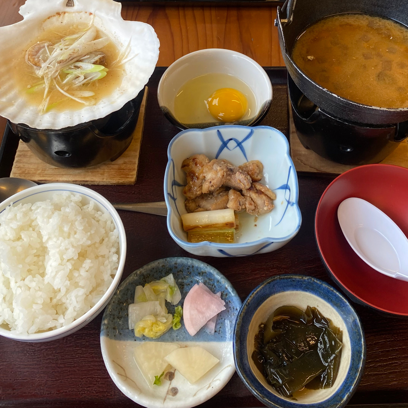 大かまど飯 津軽旨米屋の写真大かまど飯 津軽旨米屋貝焼き味噌けの汁などの郷土料理定食 トリップノート