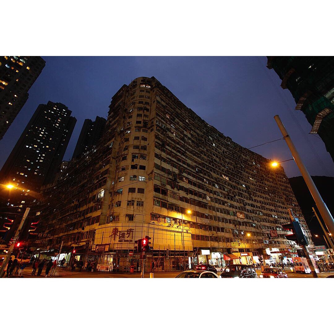 Yick Cheong Buildingの写真（益昌大廈の外観（外側）この辺りは高級住宅街） ｜ トリップノート