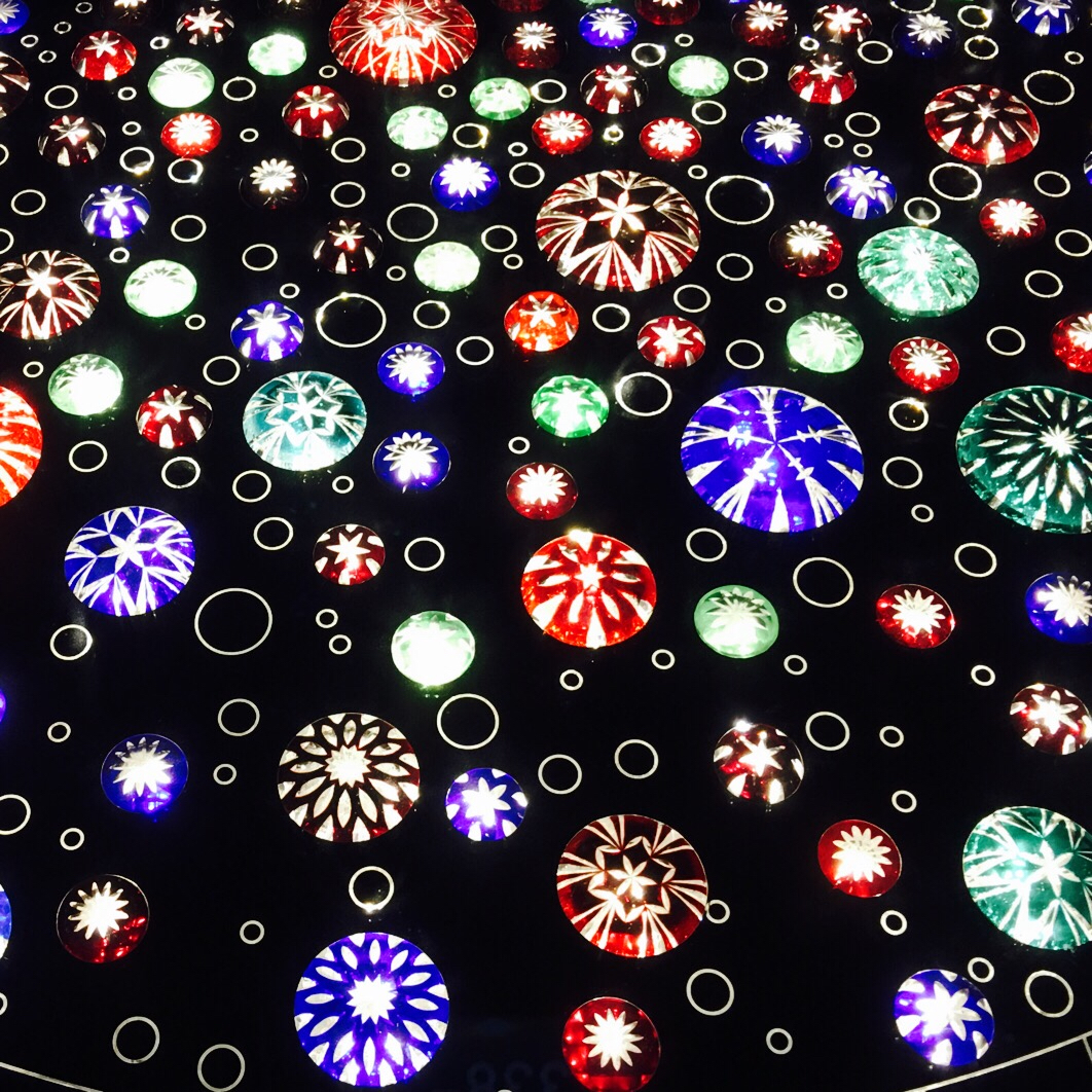 東京スカイツリーの写真（東京スカイツリーのエレベーターの中江戸切子） ｜ トリップノート