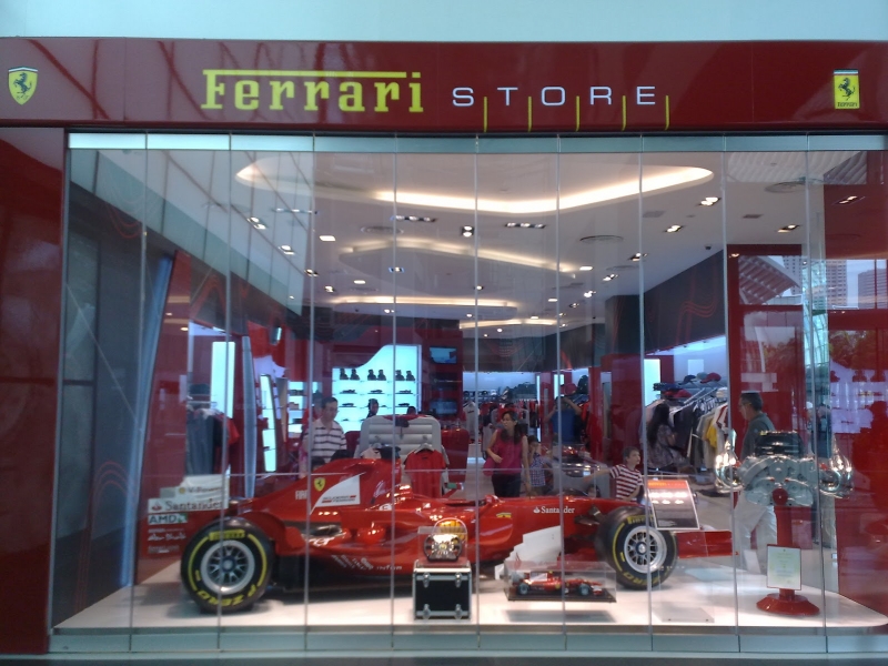 フェラーリ・ストア・マリーナベイサンズ [Ferrari Store Marina Bay Sands] ｜ シンガポール旅行